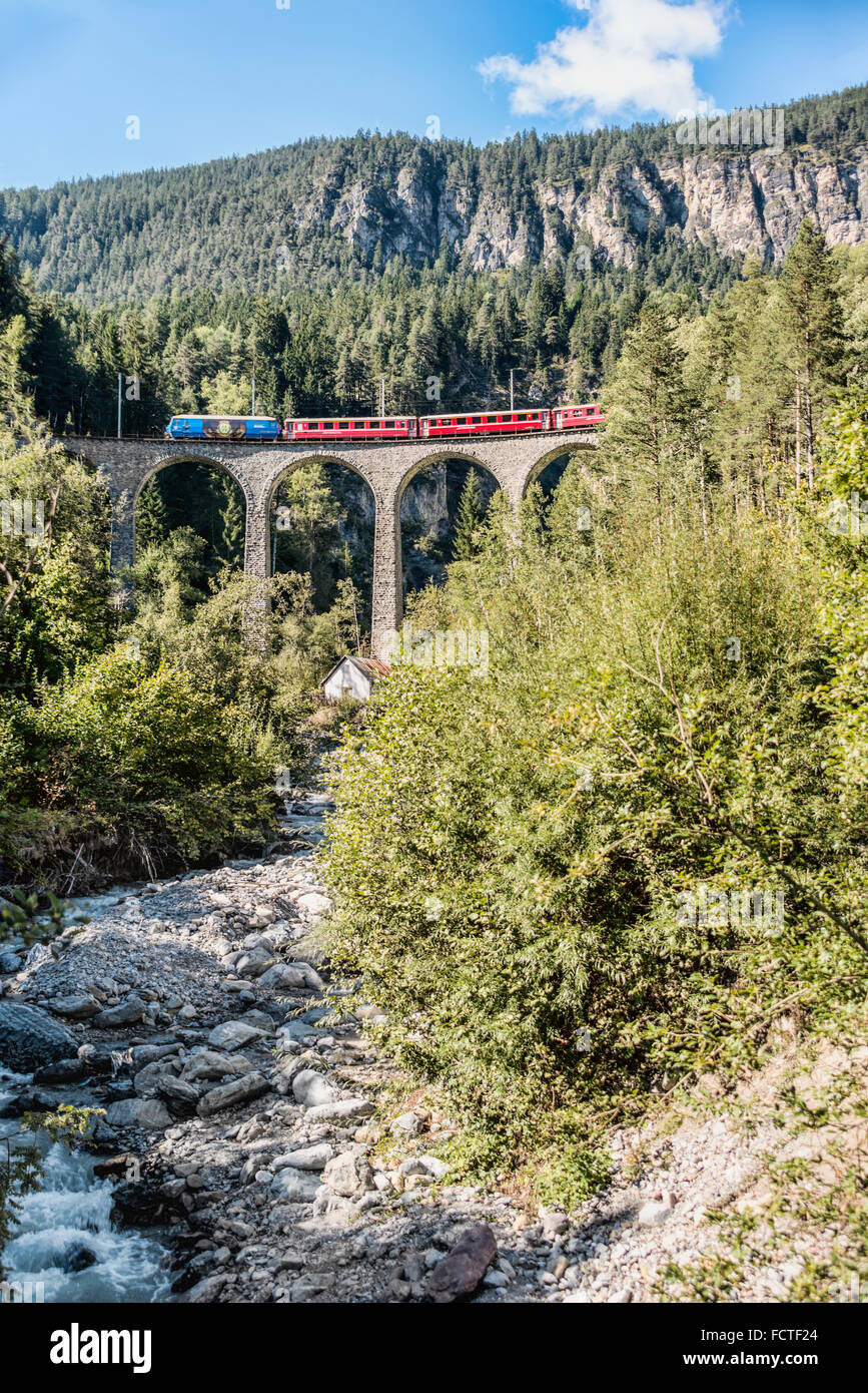 Train at Schmittnertobel-Viadukt, Swiss Alps, Grisons, Switzerland ...