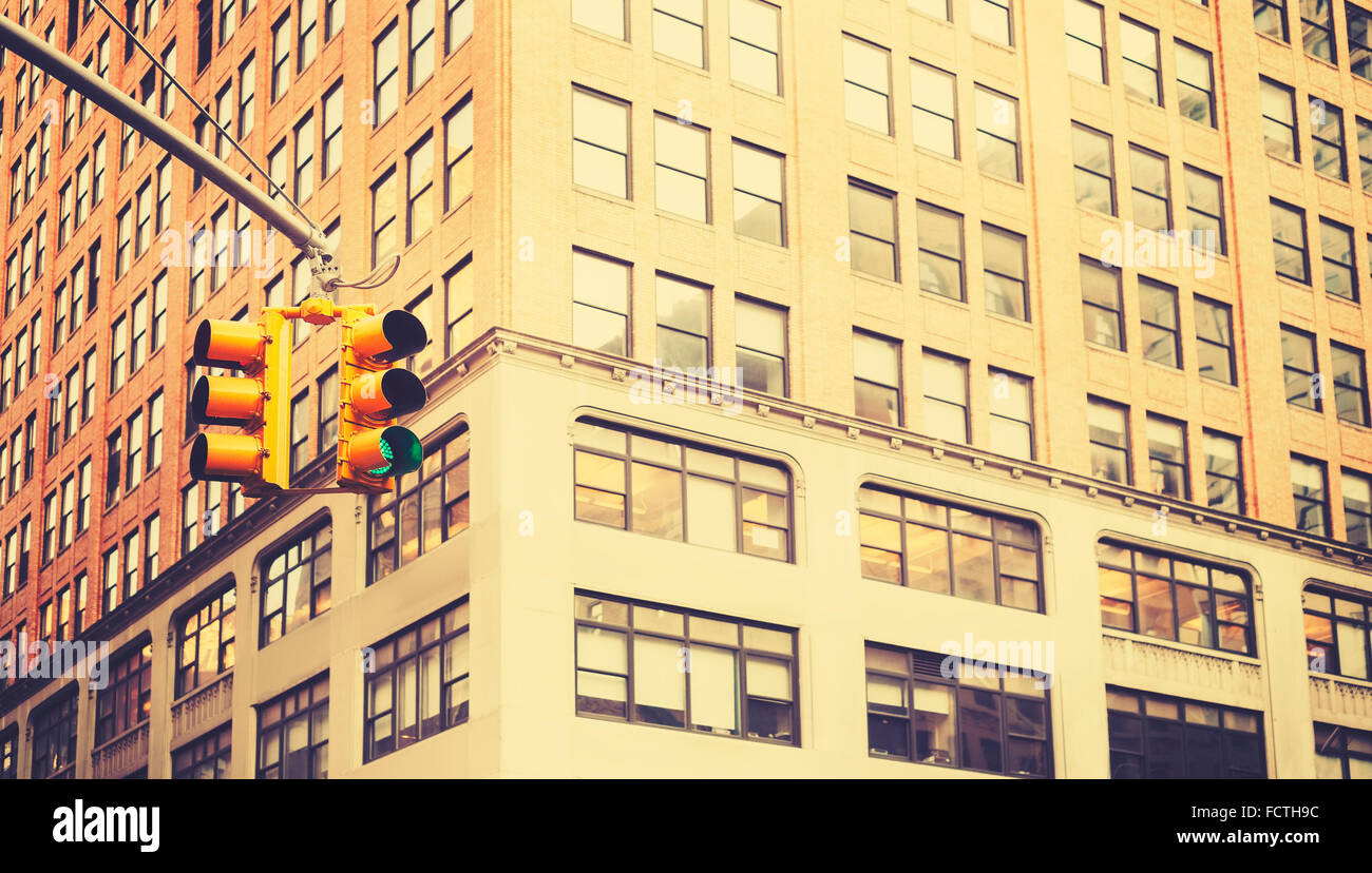 Vintage traffic signal hi-res stock photography and images - Alamy