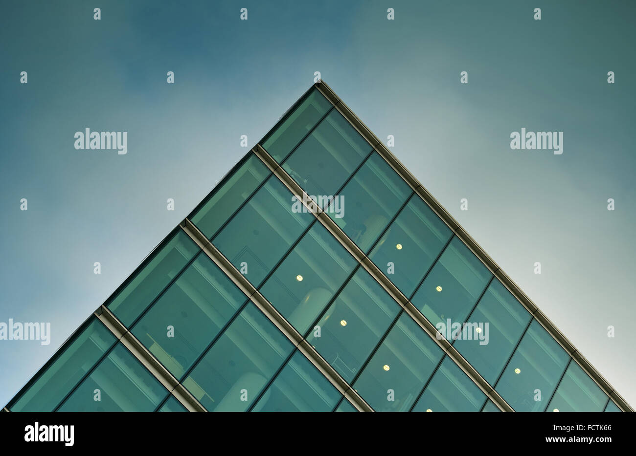 Office building in london hi-res stock photography and images - Alamy