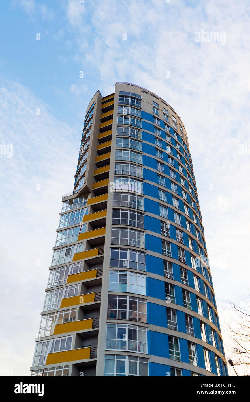 Modern high-rise apartment building Stock Photo - Alamy