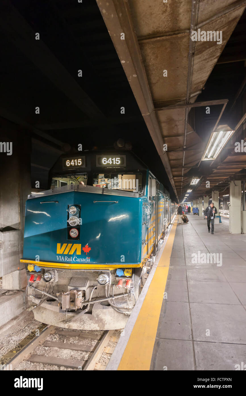 Via rail passenger train in hi-res stock photography and images - Alamy
