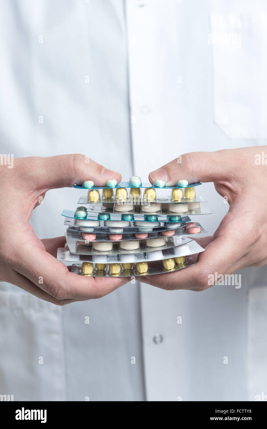 Tablets medicine for people's health to heal diseases Stock Photo - Alamy
