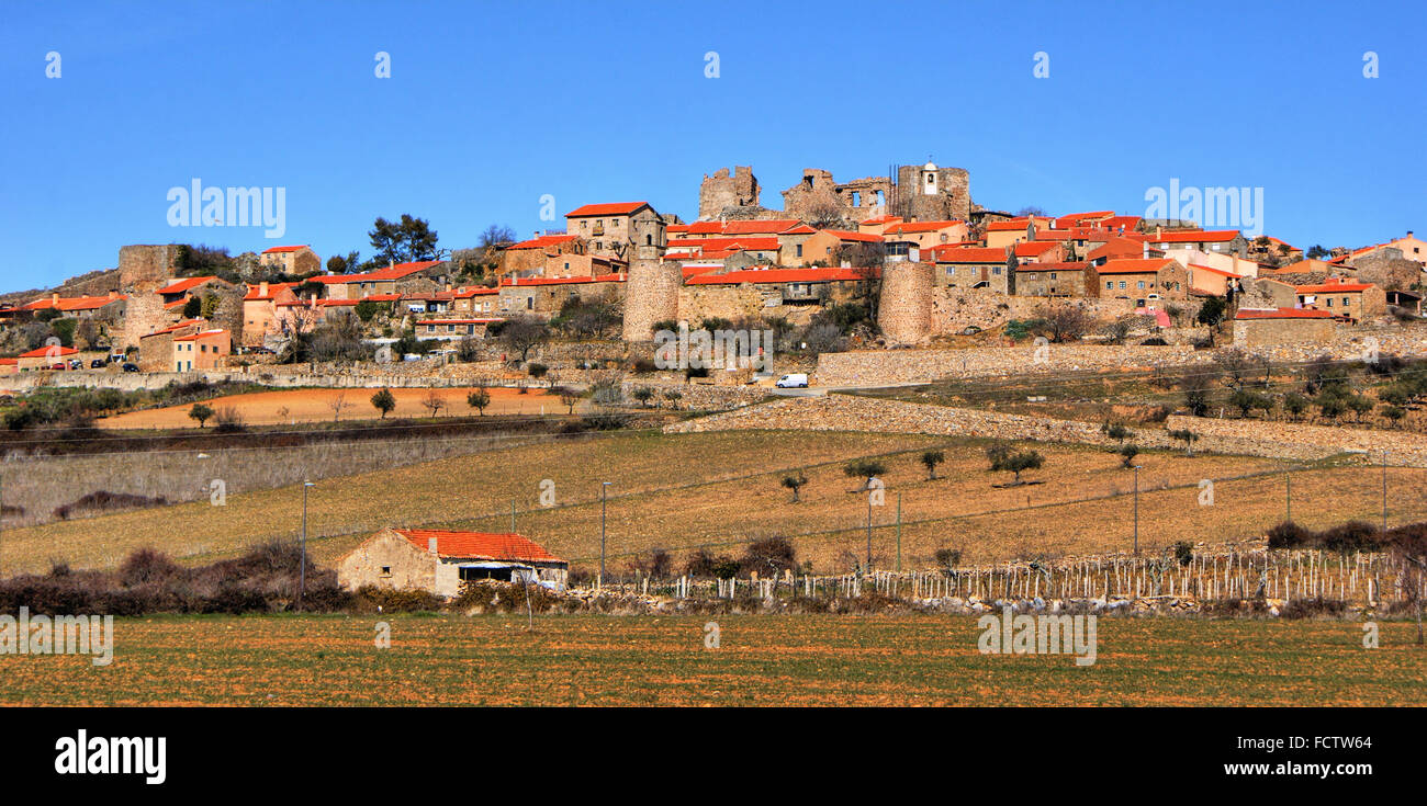 Castelo rodrigo castle hi-res stock photography and images - Alamy
