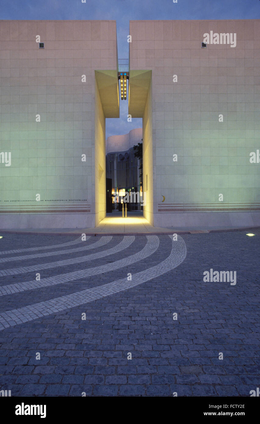 DEU, Germany, Bonn, the museum Kunst- und Ausstellungshalle der ...