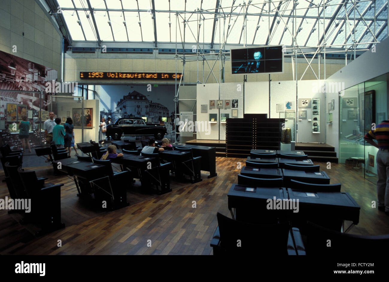 Haus der geschichte hi-res stock photography and images - Alamy