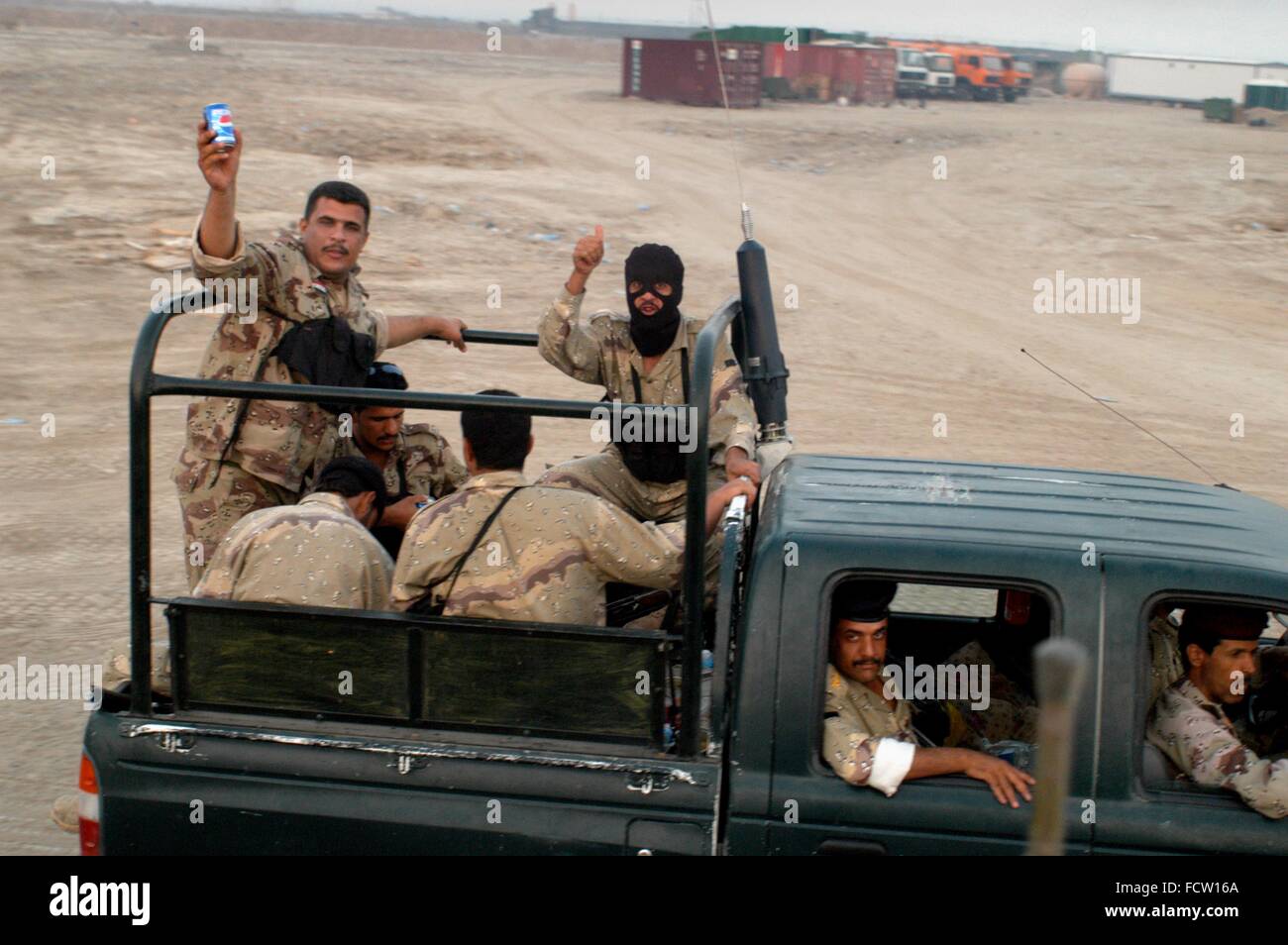 Iraq war 2003 desert hi-res stock photography and images - Alamy