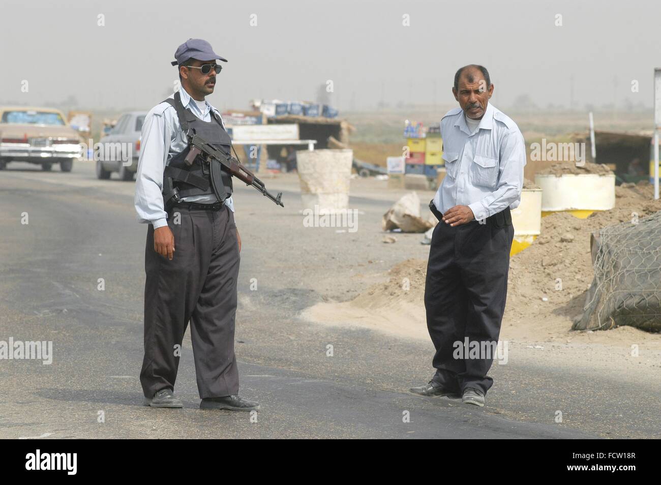 New reconstituted Iraqi police after the 2003 war, checkpoint on the ...