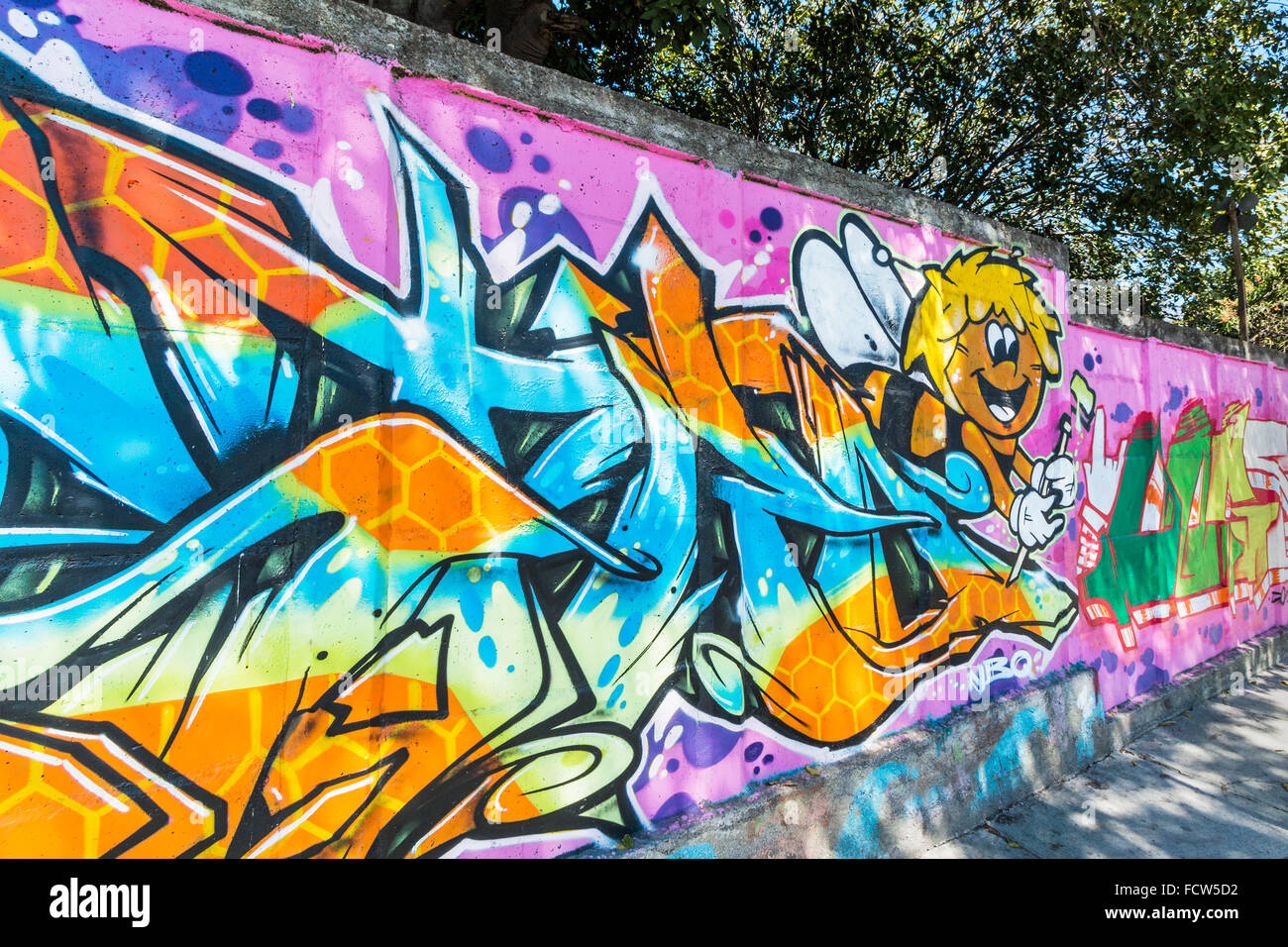 Graffiti style mural hi-res stock photography and images - Alamy