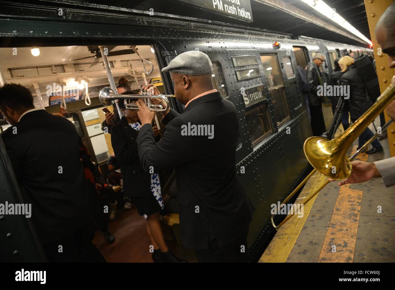 A pop-up jazz concert to commemorate the 100th anniversary of the birth ...