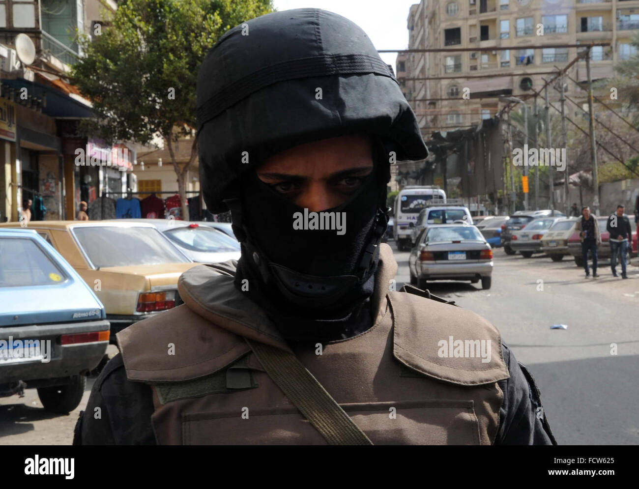 Cairo, Egypt. 25th Jan, 2016. A member of the Egyptian police special ...