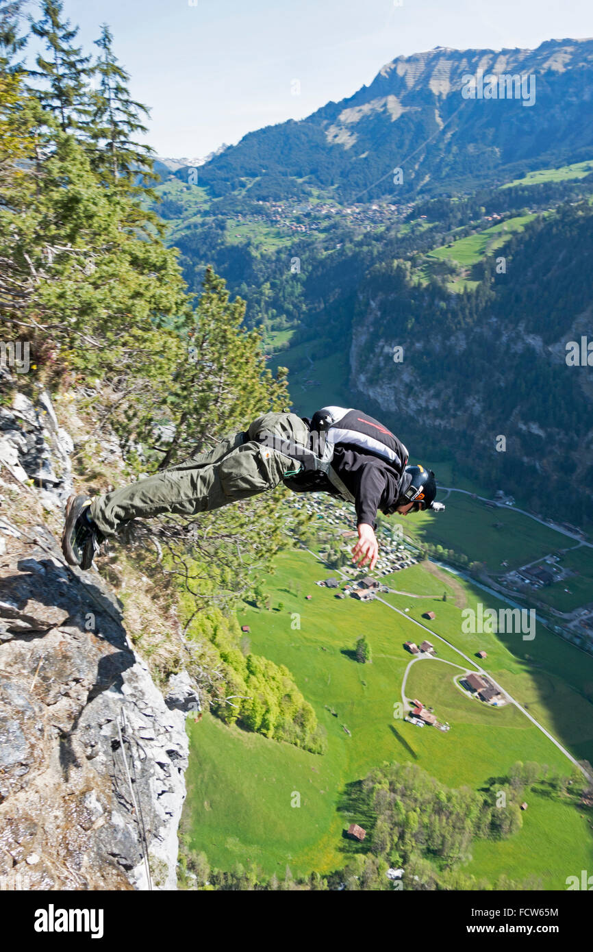 Falling back facing forward hi-res stock photography and images - Alamy