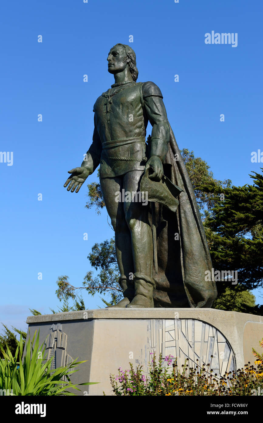 Statue of Christopher Columbus in front of Coit Tower on Telegraph Hill ...