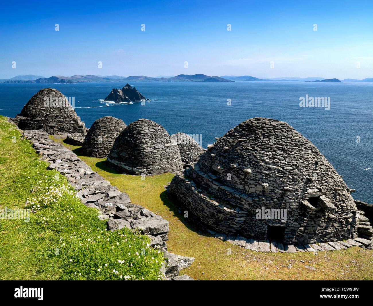 Beehive Huts Ireland High Resolution Stock Photography and Images - Alamy