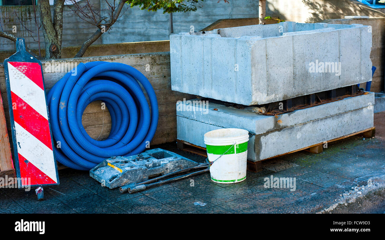 Sump pit hi-res stock photography and images - Alamy