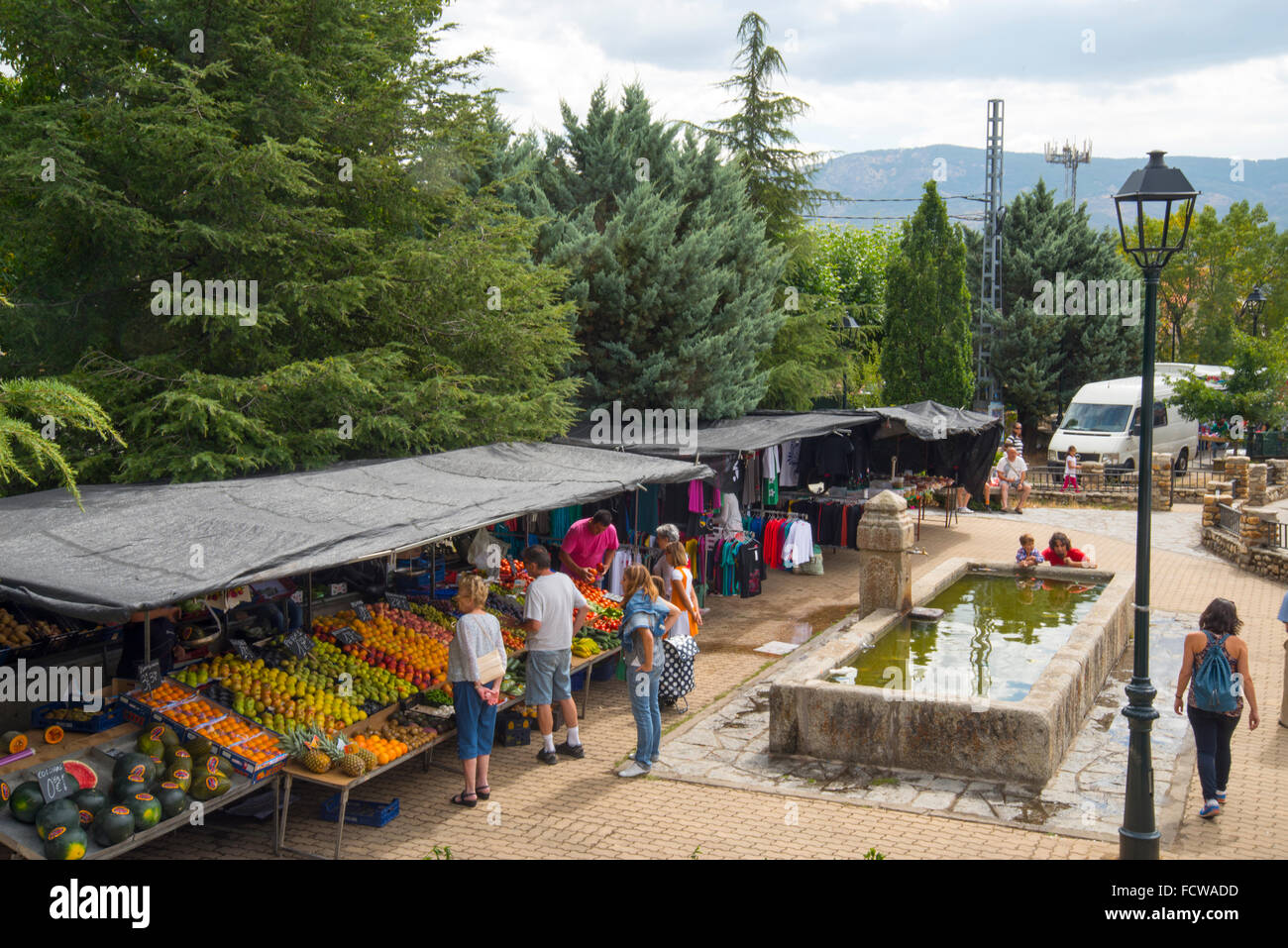 Flea market. Rascafria, Madrid province, Spain Stock Photo - Alamy