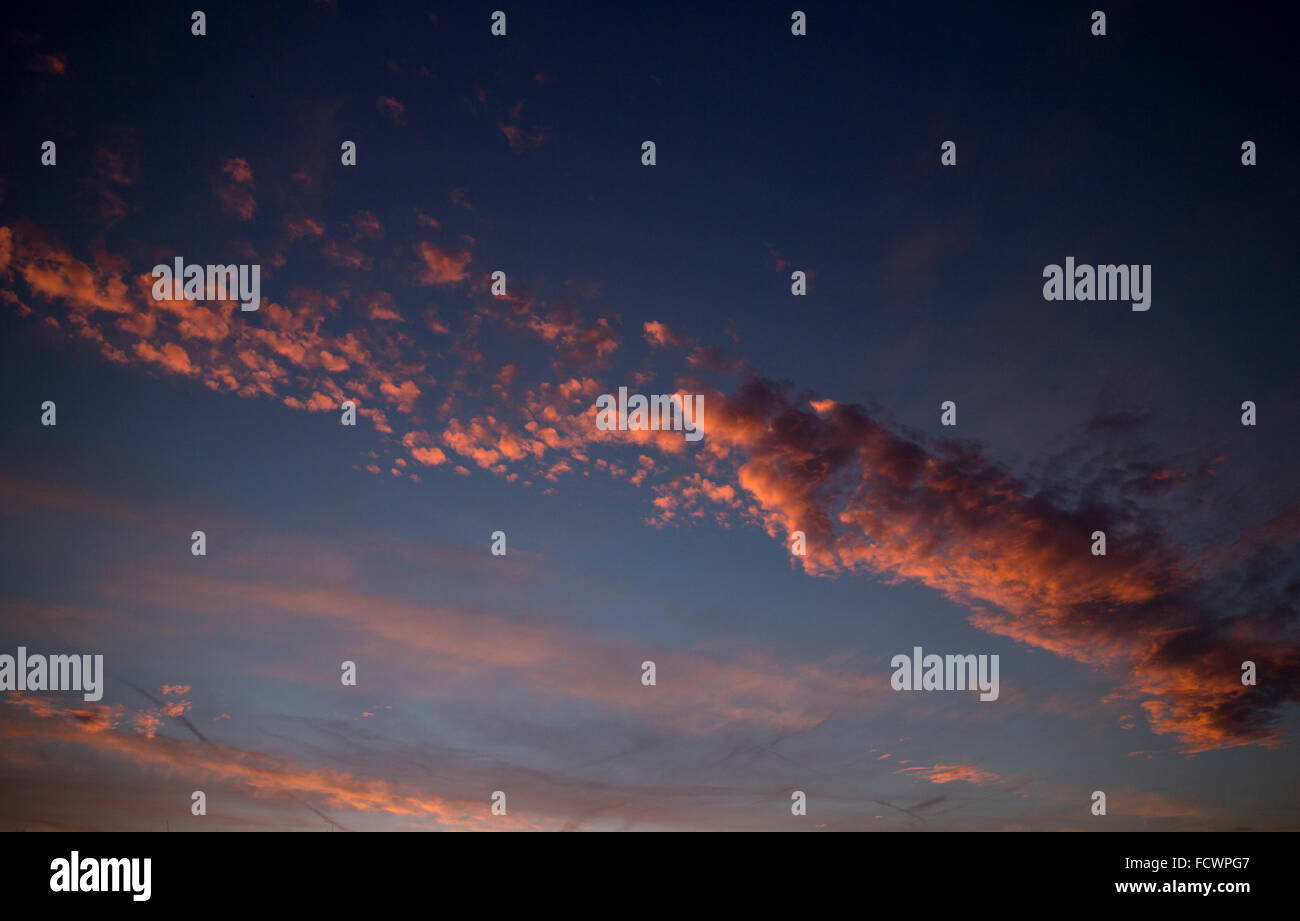Dawn skies hi-res stock photography and images - Alamy