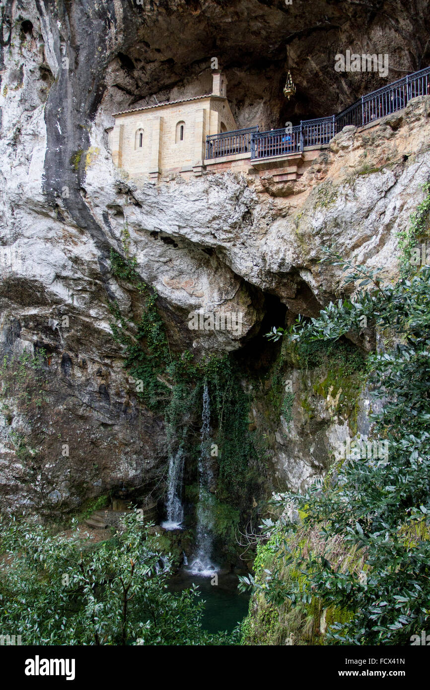 Cave church spain hi-res stock photography and images - Alamy