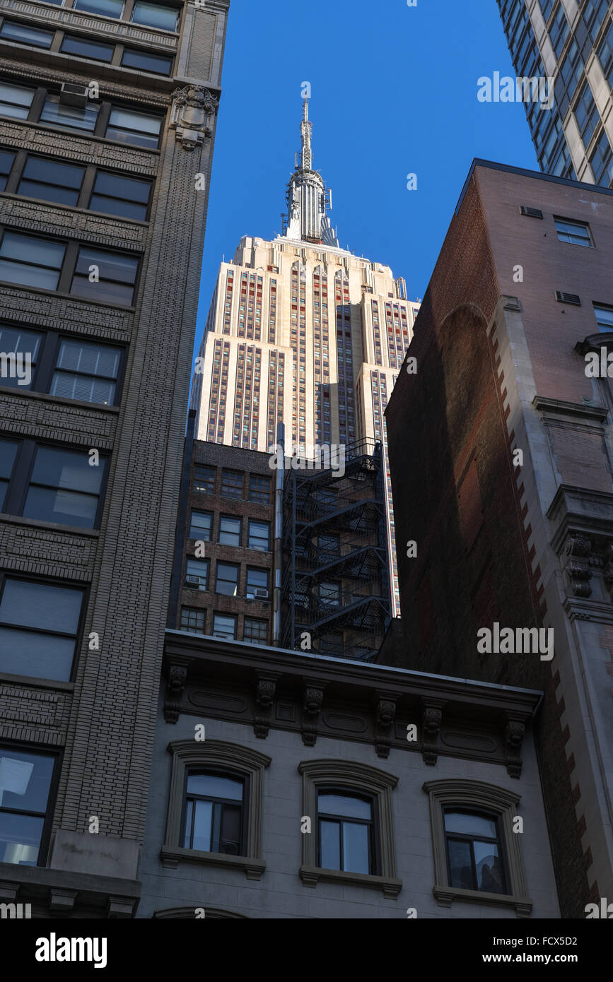 High contrast architecture hi-res stock photography and images - Alamy