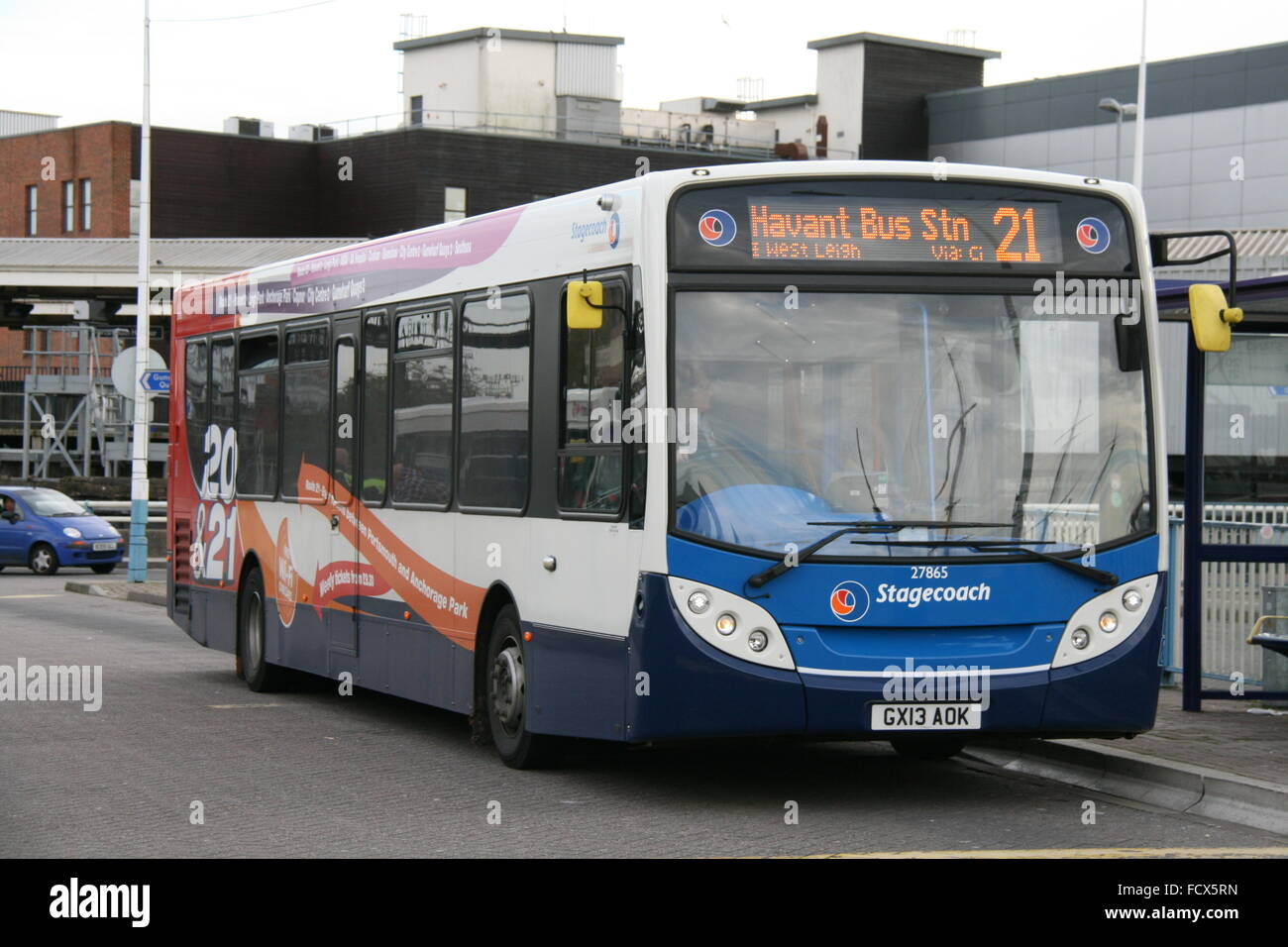 Single deck bus in transit hi-res stock photography and images - Alamy