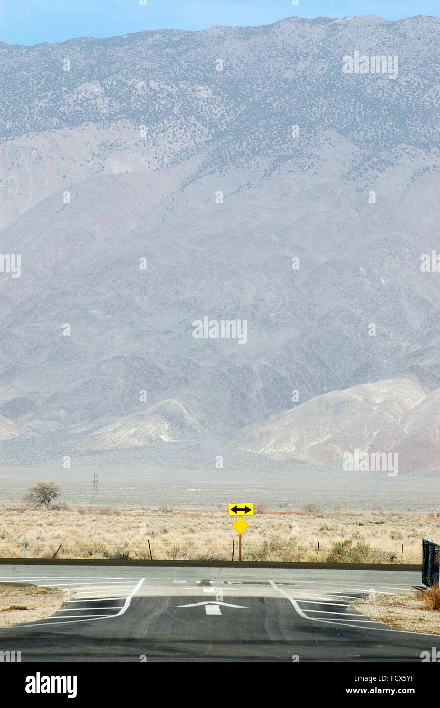 View on desert - road to Manzanar, California, USA Stock Photo - Alamy