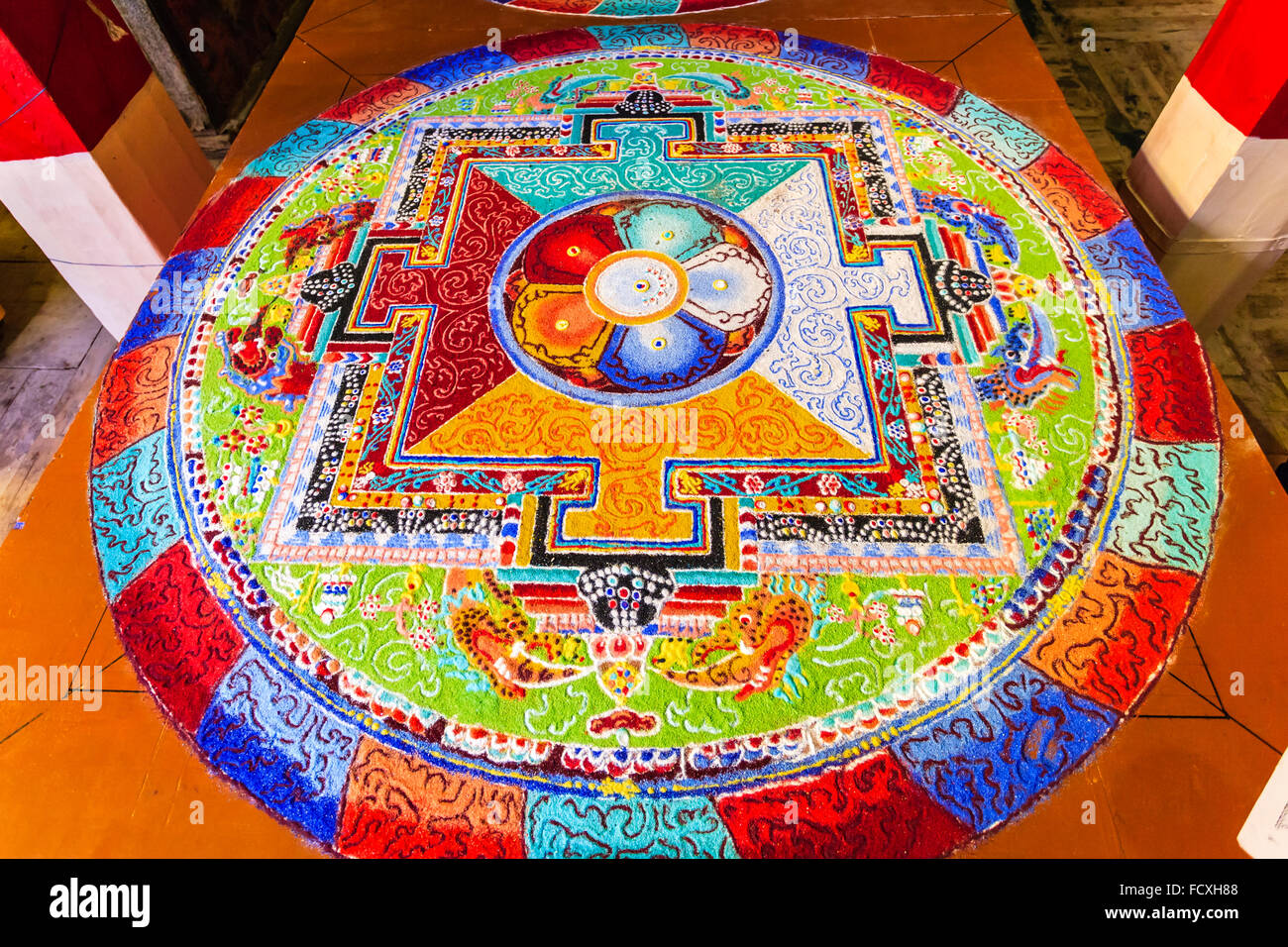 LADAKH, INDIA - SEP 22: Tibetan mandala tilt from colored sand on ...