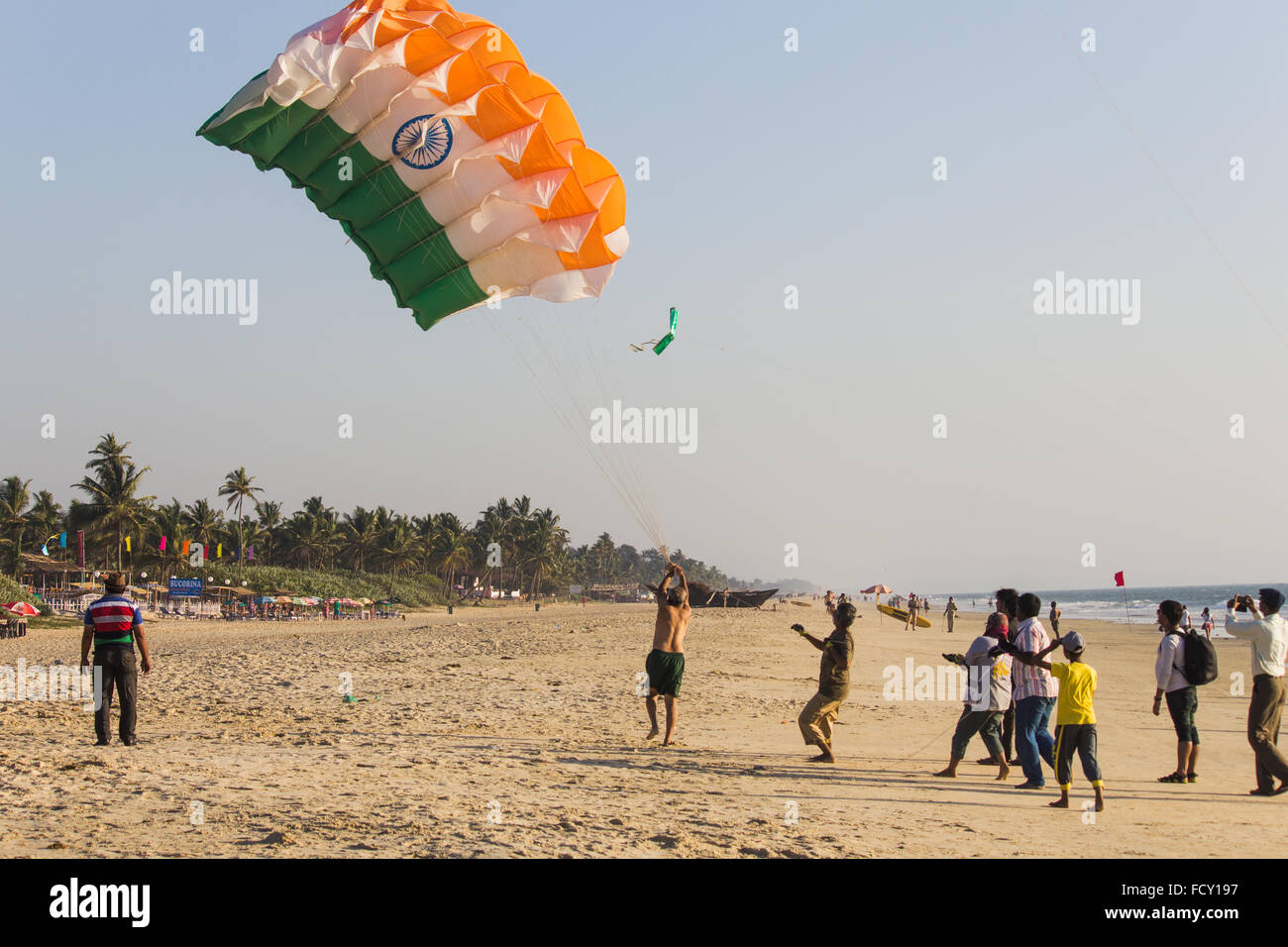 Colva, Goa, India. 26th January, 2016. Tourists Flying a giant Indian ...