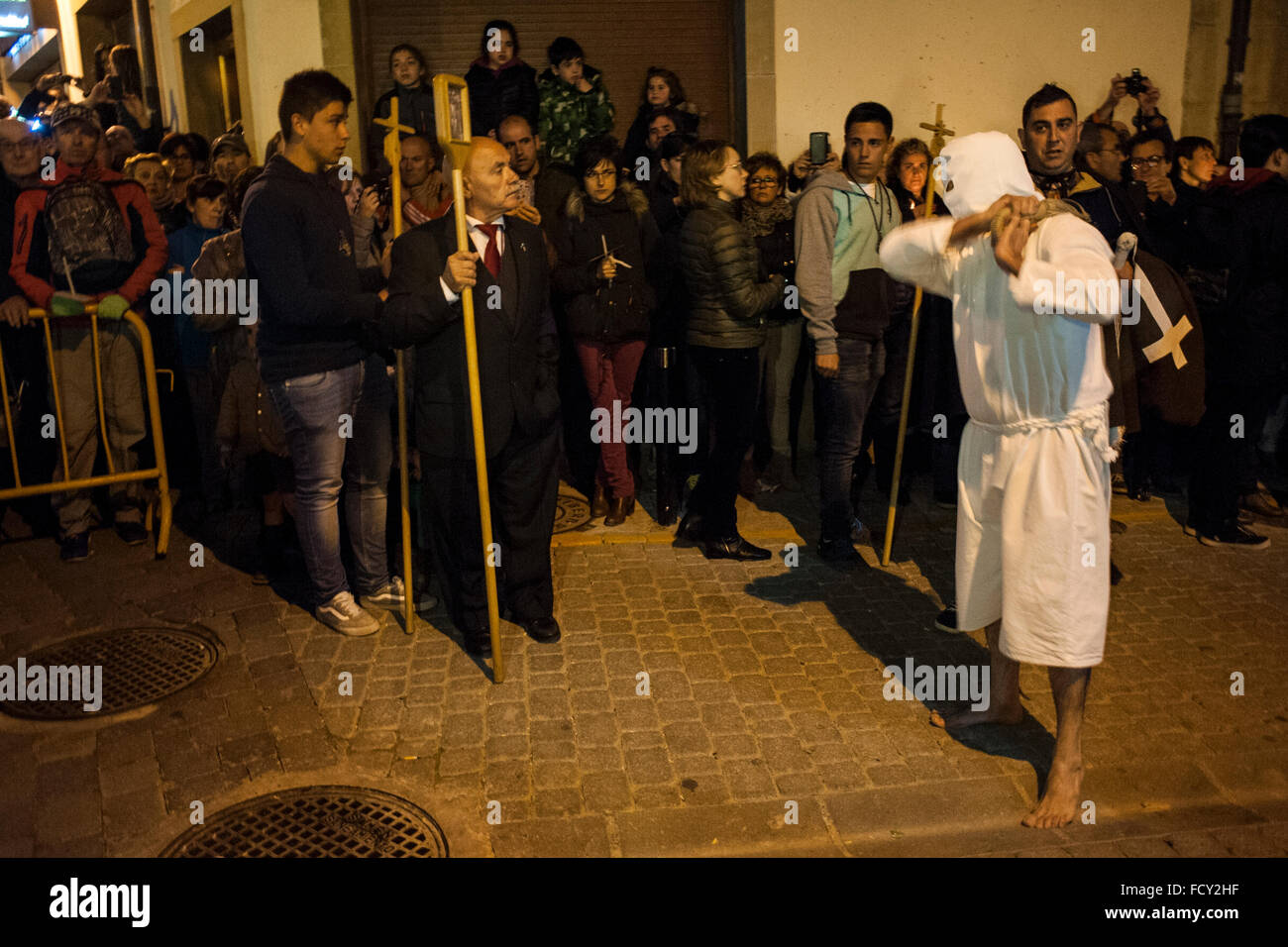 Large audience follows the route of "Chopped" on the streets of San ...