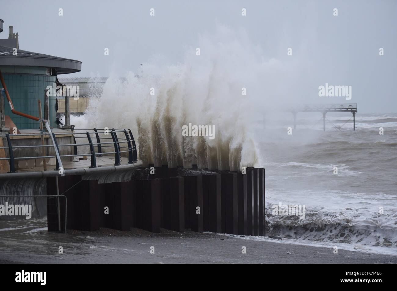 Aberystwyth, West Wales, UK. 26th January, 2016. UK weather. Big waves ...