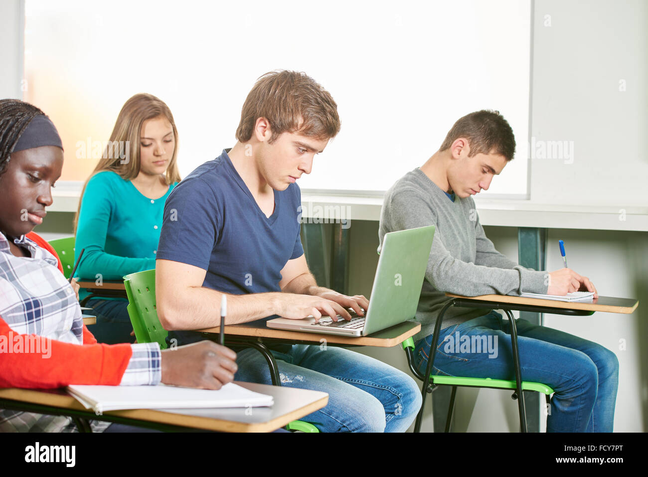 College students classroom test hi-res stock photography and images - Alamy
