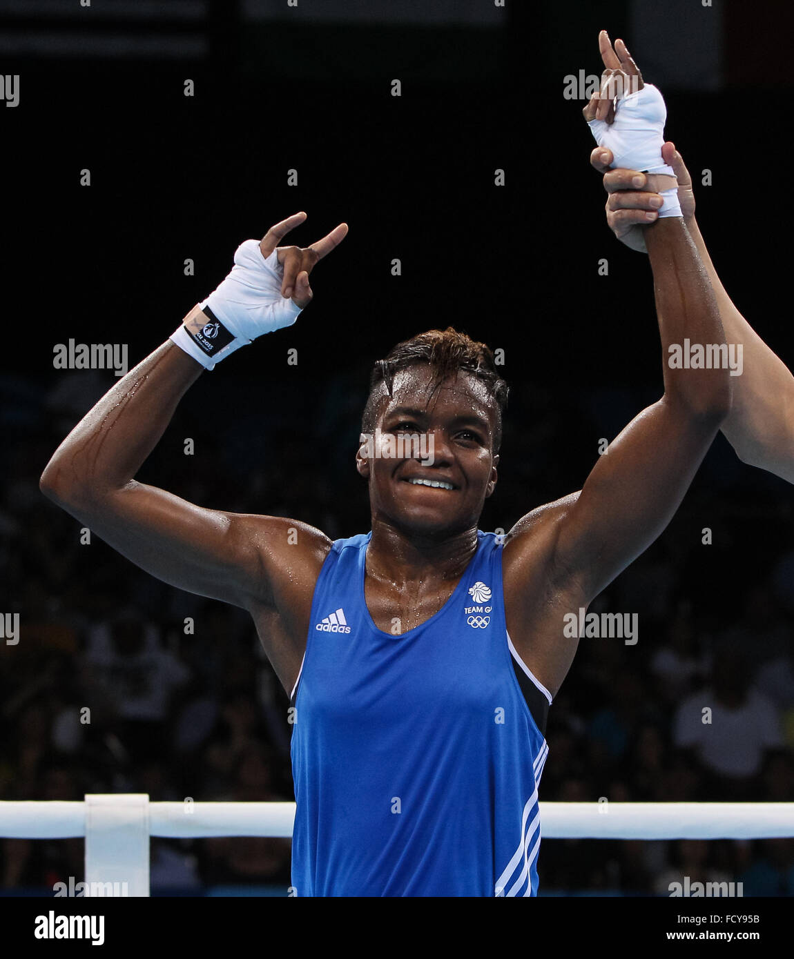 Elif coskun tur hi-res stock photography and images - Alamy