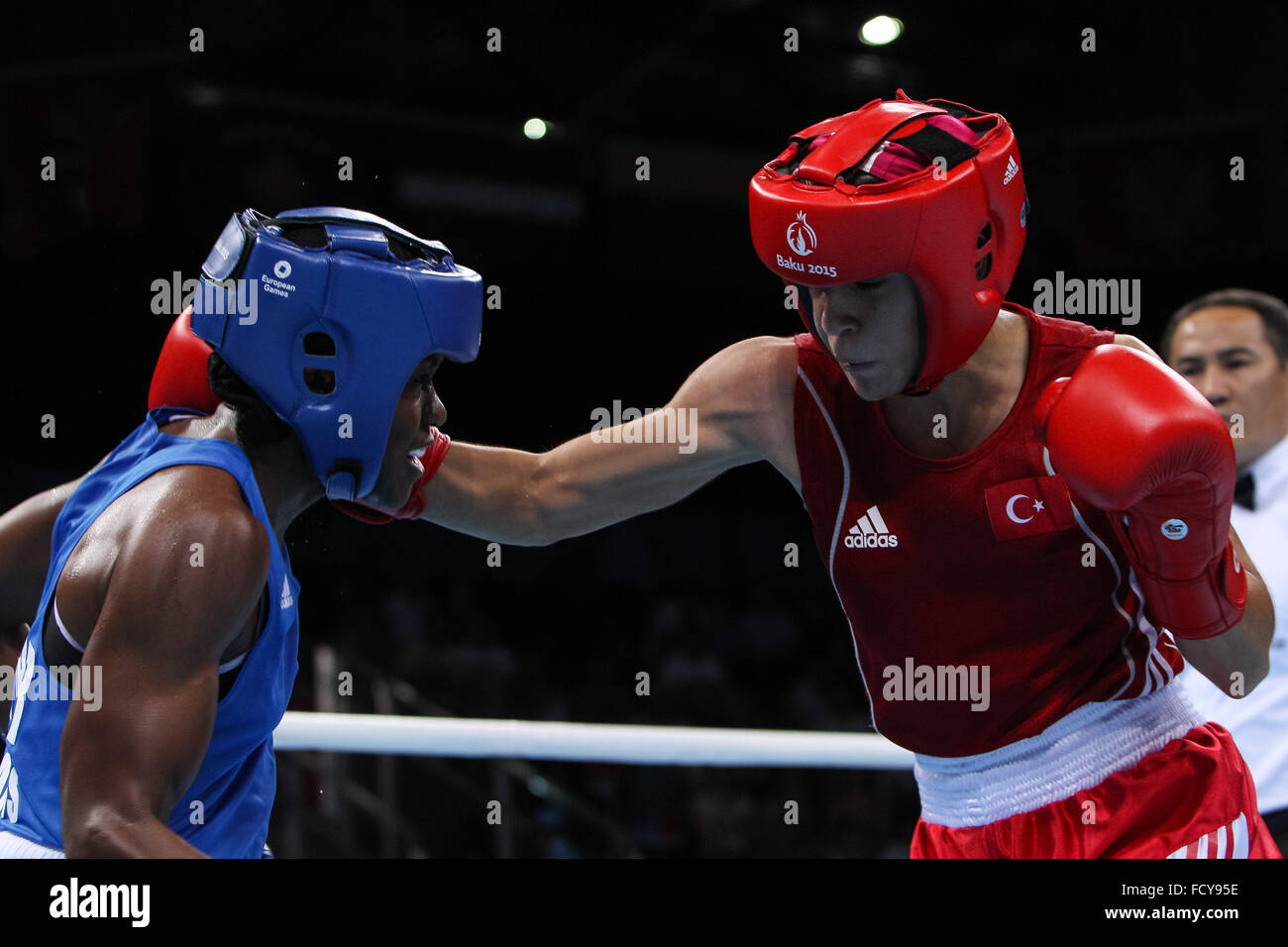 Nicola Adams (GBR) vs Elif Coskun (TUR). Women's Fly (48 - 51kg) Semi ...