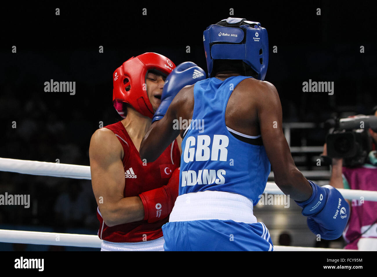 Nicola Adams (GBR) vs Elif Coskun (TUR). Women's Fly (48 - 51kg) Semi ...