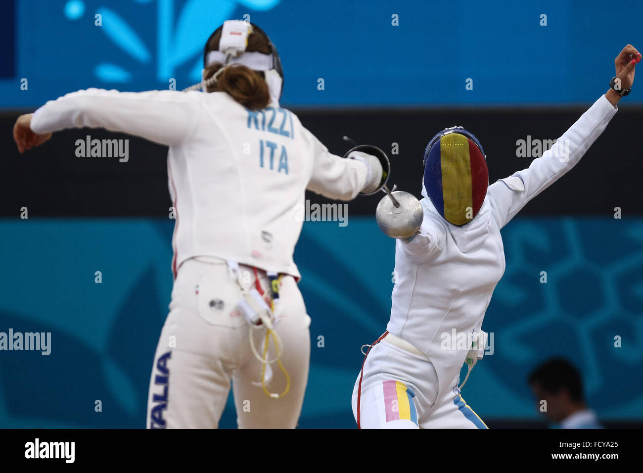 Giulia Rizzi (ITA) vs Simona Gherman (ROU). Women's Epee Individual ...