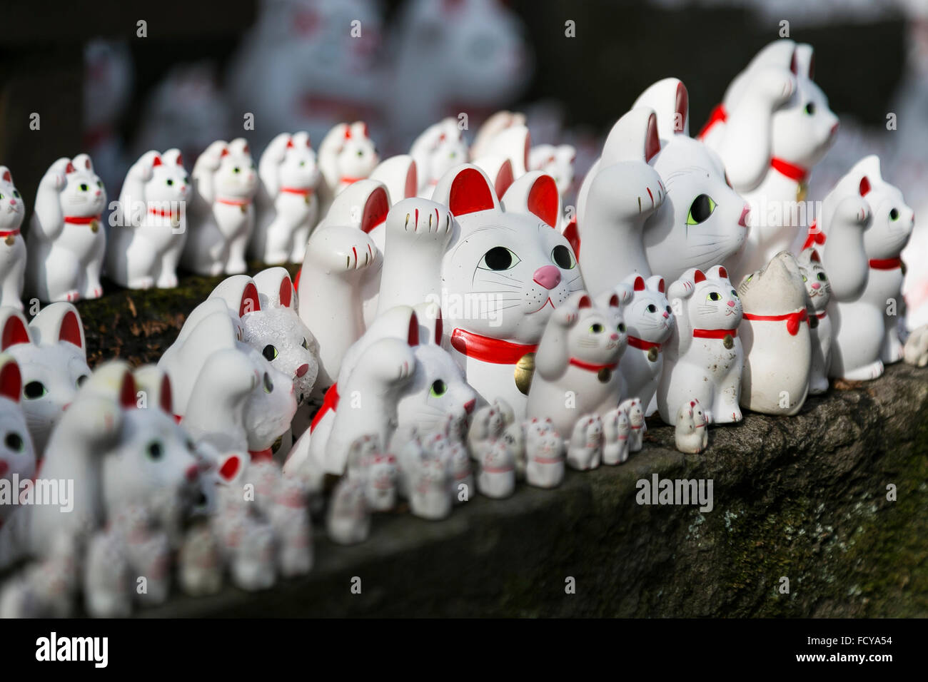 Tokyo, Japan. 26th January, 2016. Thousands of Maneki-Neko figurines on display at Goutoku ...