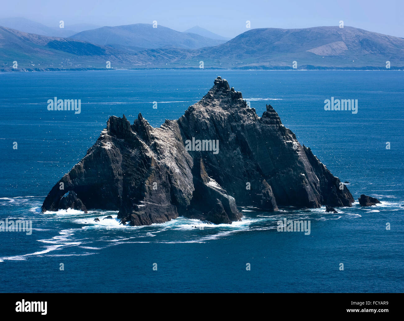 Little Skellig from the UNESCO World Heritage site, Skellig Michael ...