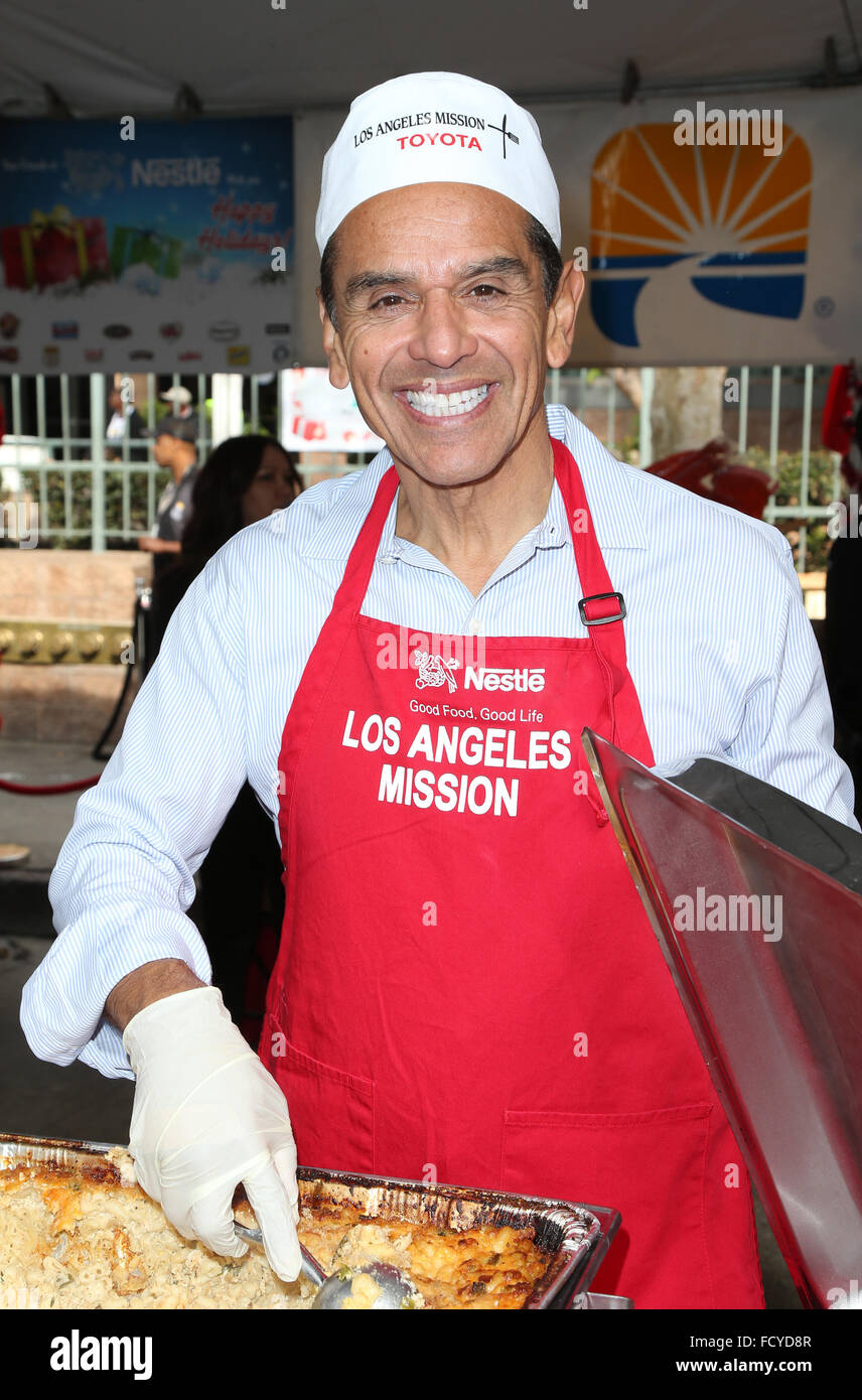 Los Angles Mission Christmas Meal to the Homeless Featuring: Antonio ...