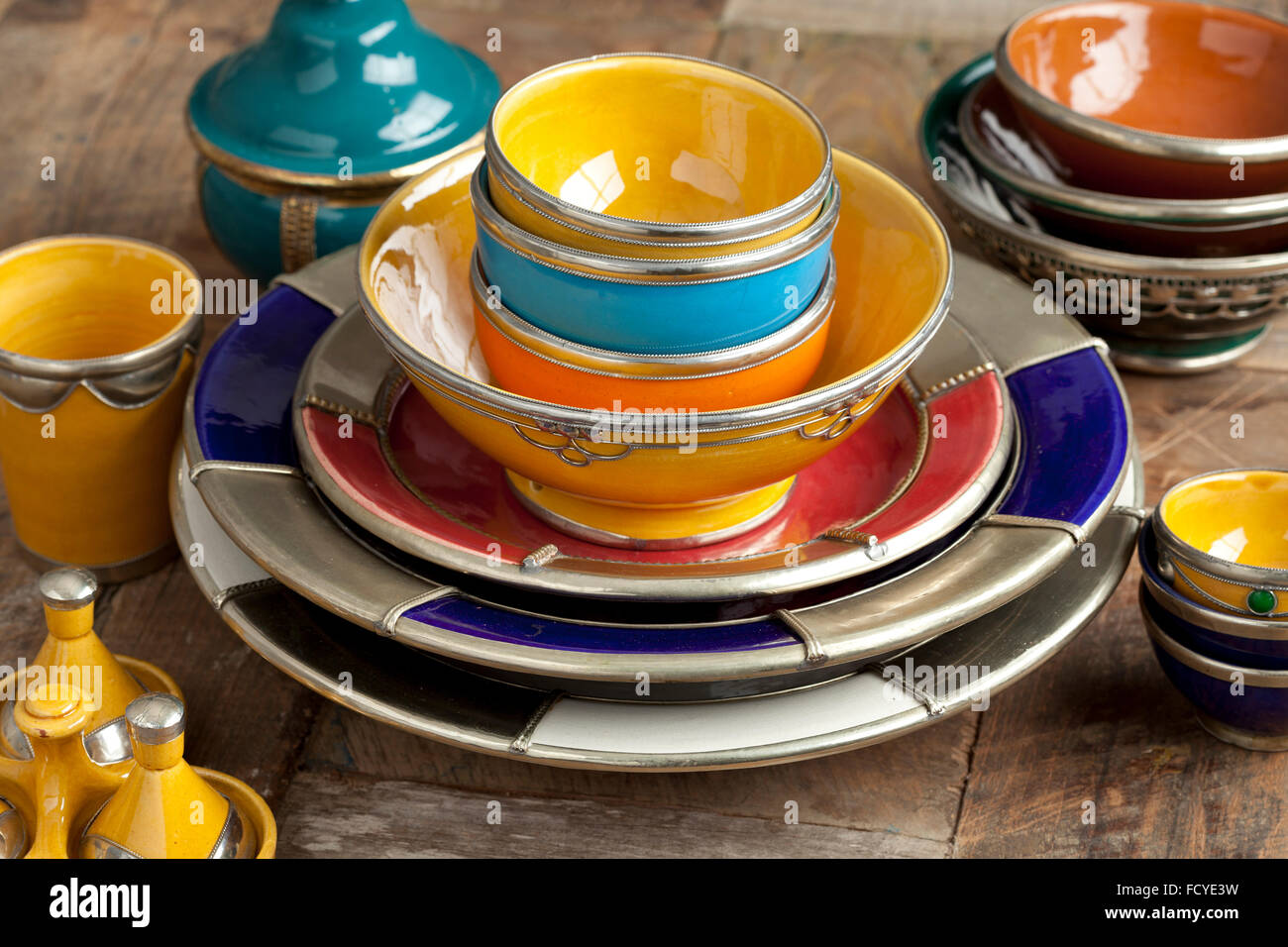 Traditional Colorful Moroccan pottery on the market Stock Photo - Alamy