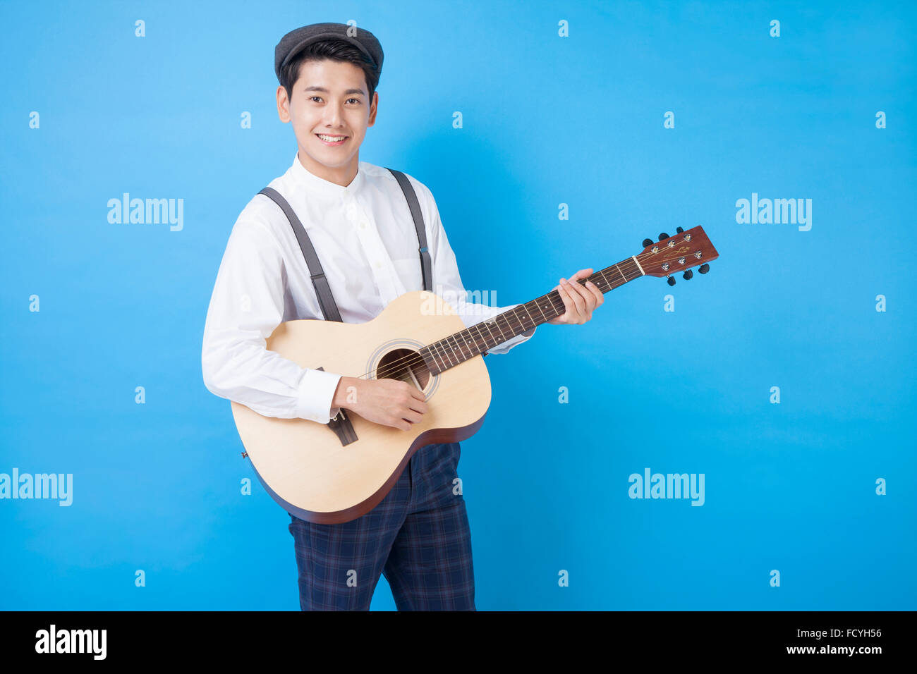 Lifting guitar hi-res stock photography and images - Alamy