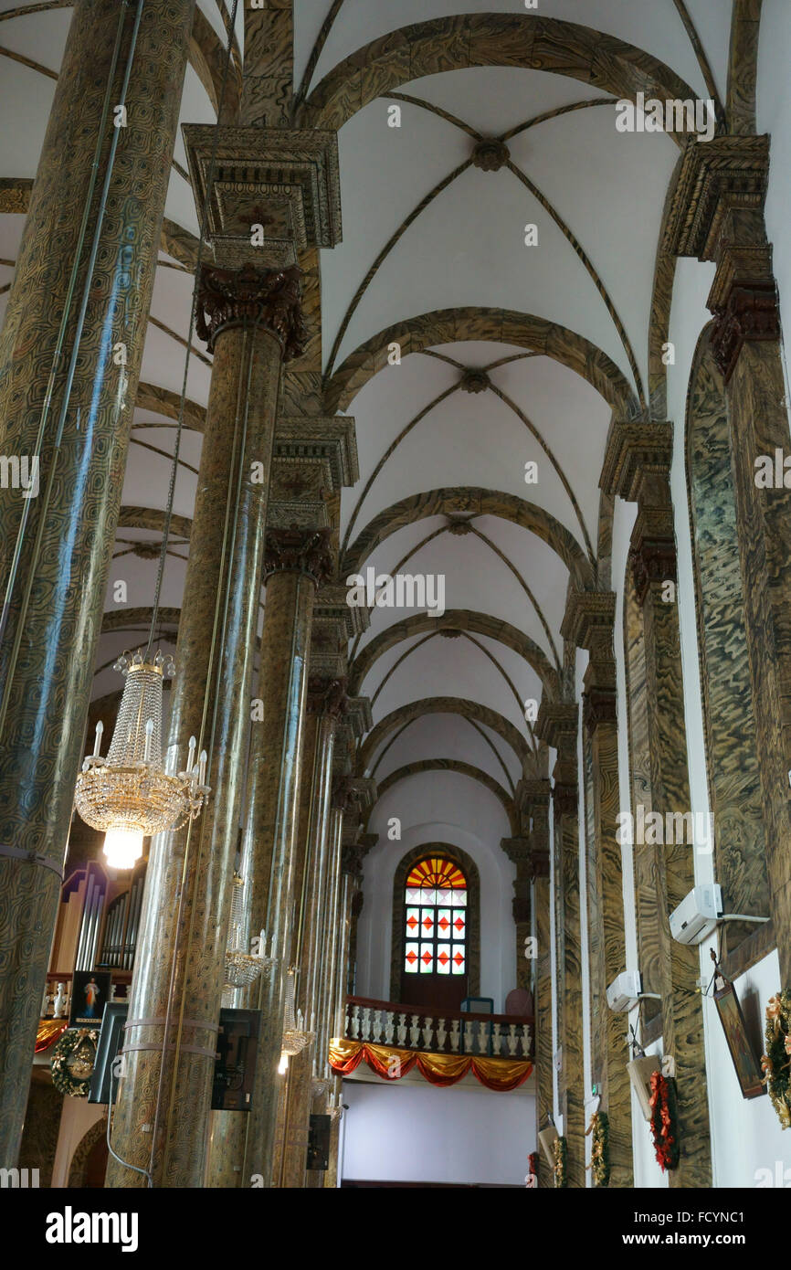ceiling of a church Stock Photo - Alamy