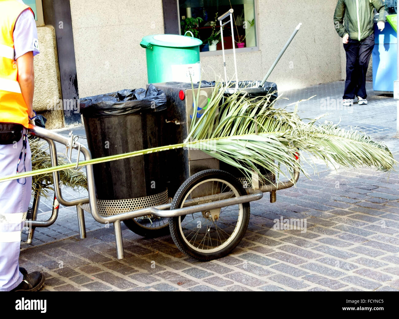 Street sweeping cart hi-res stock photography and images - Alamy