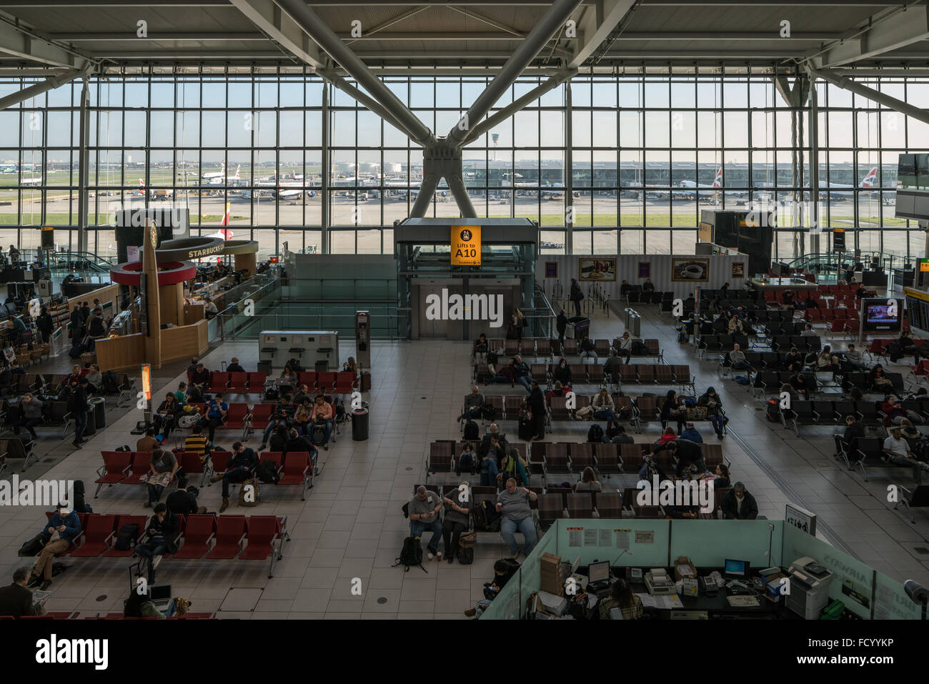 London's Heathrow Airport. Terminal 5 Stock Photo - Alamy