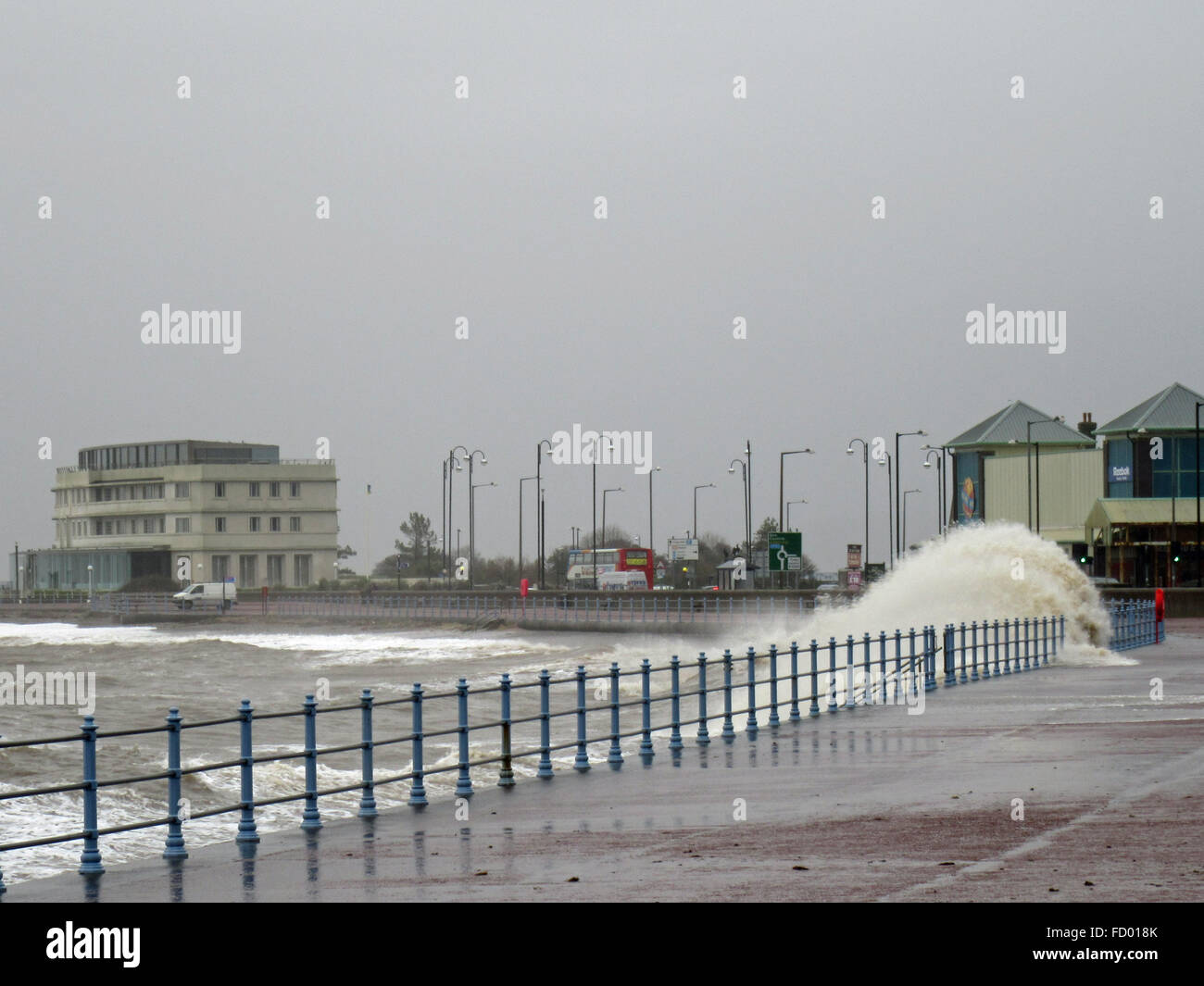 High tide waves hi-res stock photography and images - Alamy