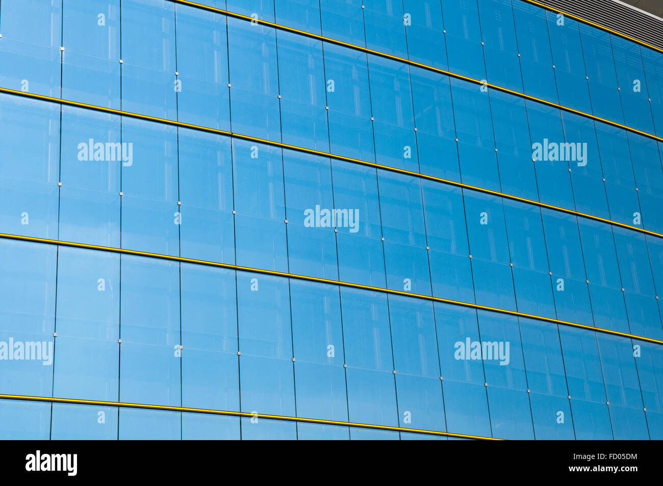 Lines of windows hi-res stock photography and images - Alamy