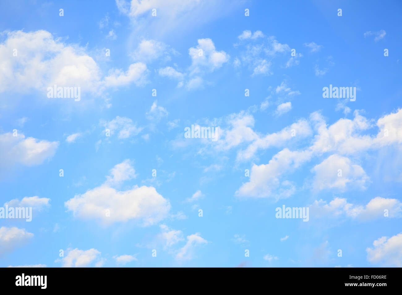 Evening sky with light clouds - natural background Stock Photo - Alamy