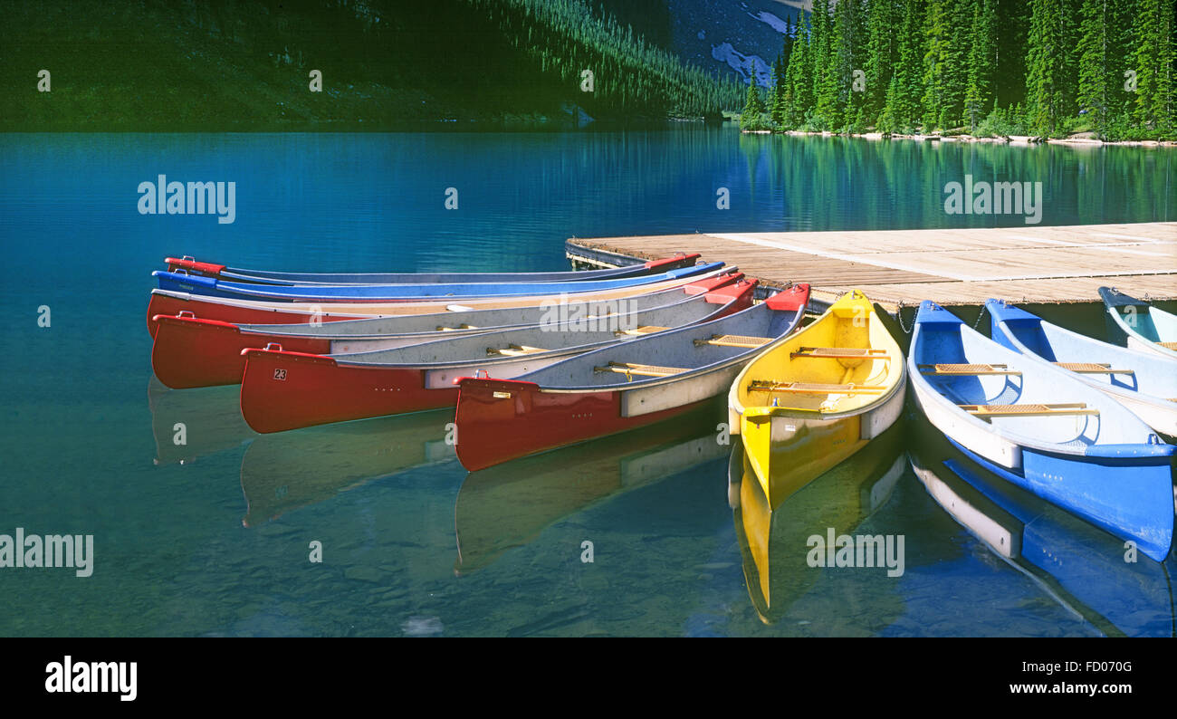 Boats and canoes hi-res stock photography and images - Alamy