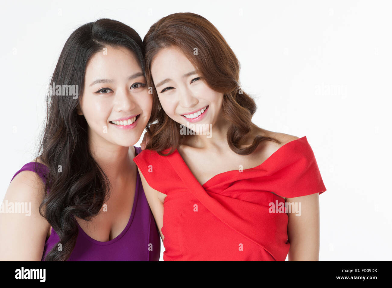 Smiling looking forward young hi-res stock photography and images - Alamy