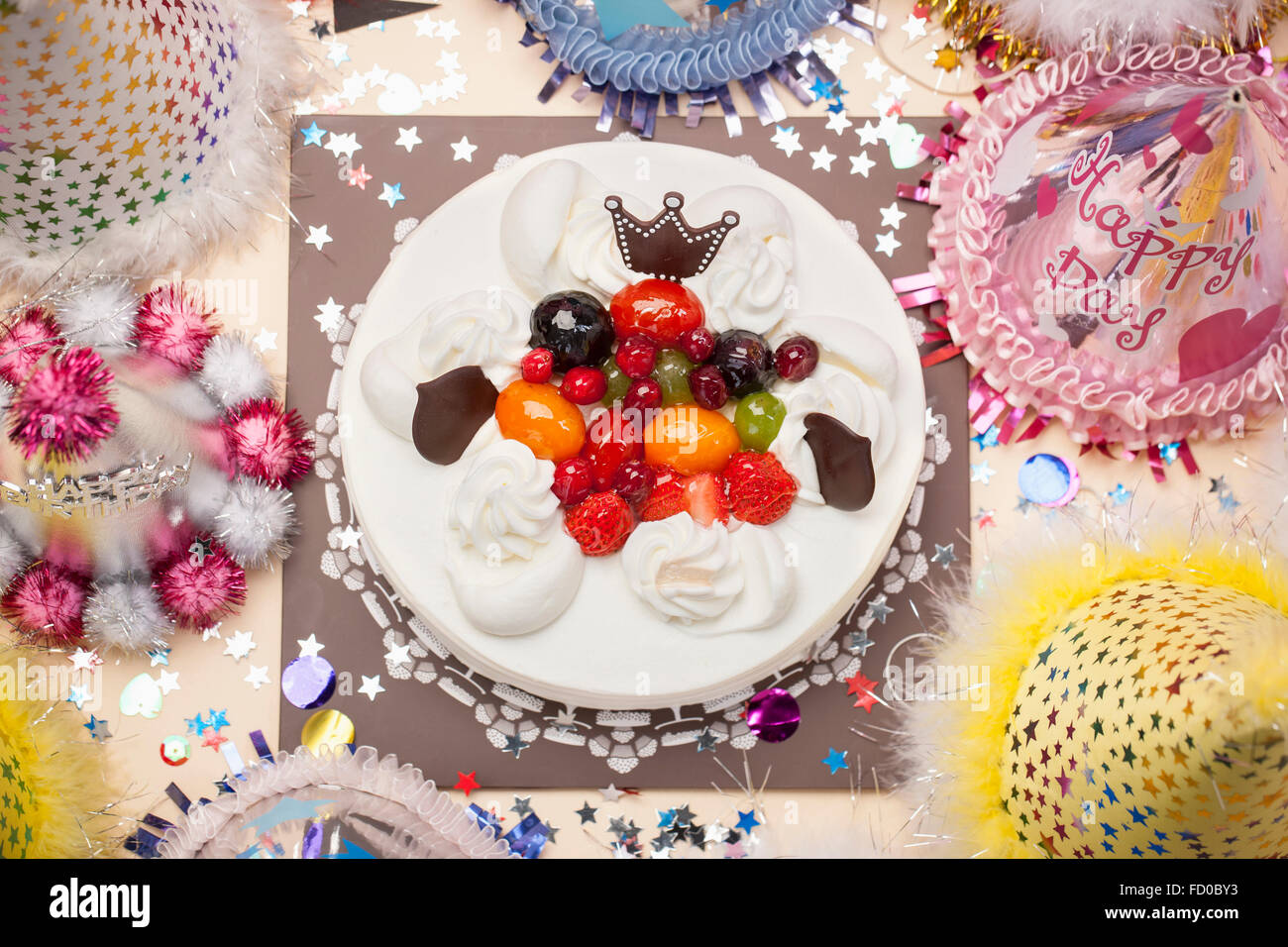 Birthday cake party hats hi-res stock photography and images - Alamy