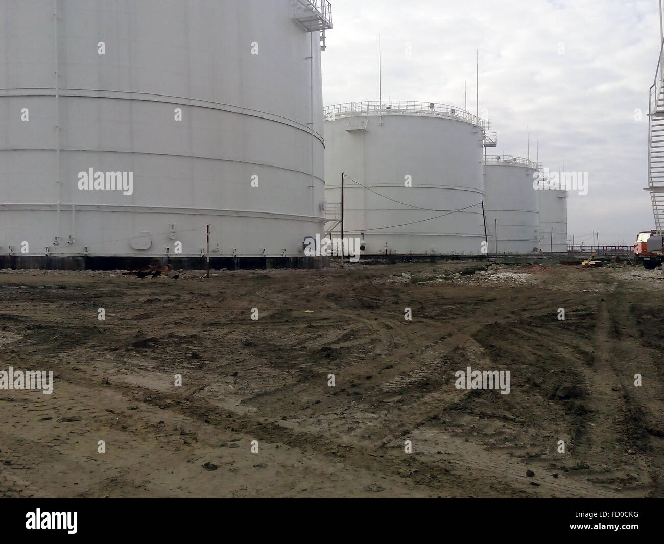 Storage tanks for petroleum products Stock Photo - Alamy