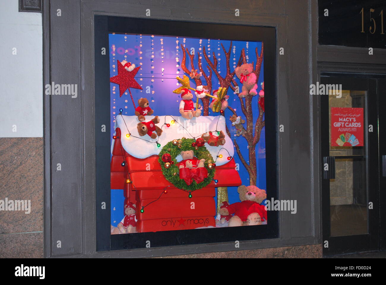 New York City - December 2015: Macy's Herald Square Christmas Window ...