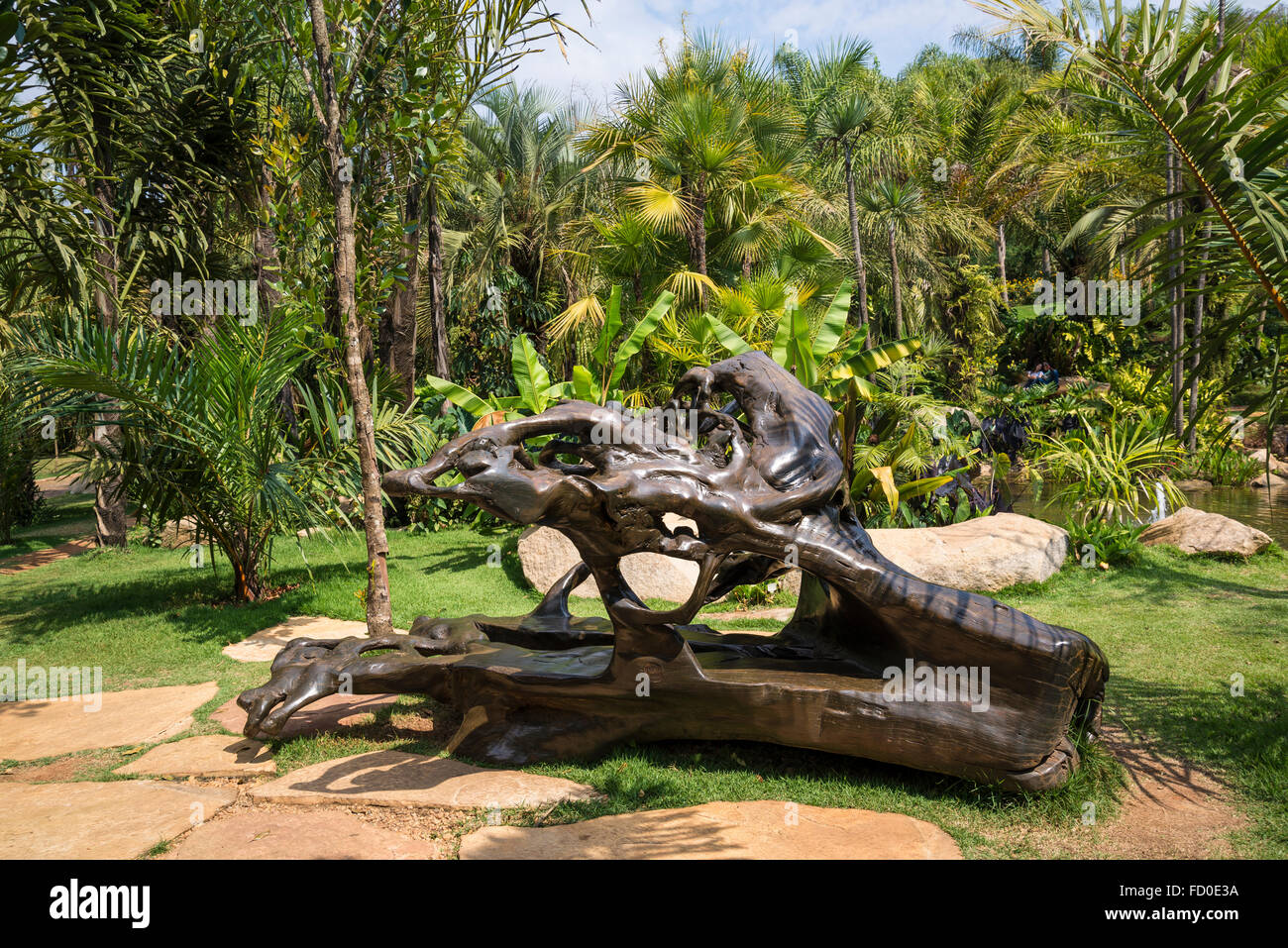 Botanical garden sculpture hi-res stock photography and images - Alamy